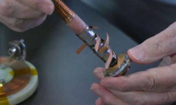 National MagLab creates world-record magnetic field with small, compact ...